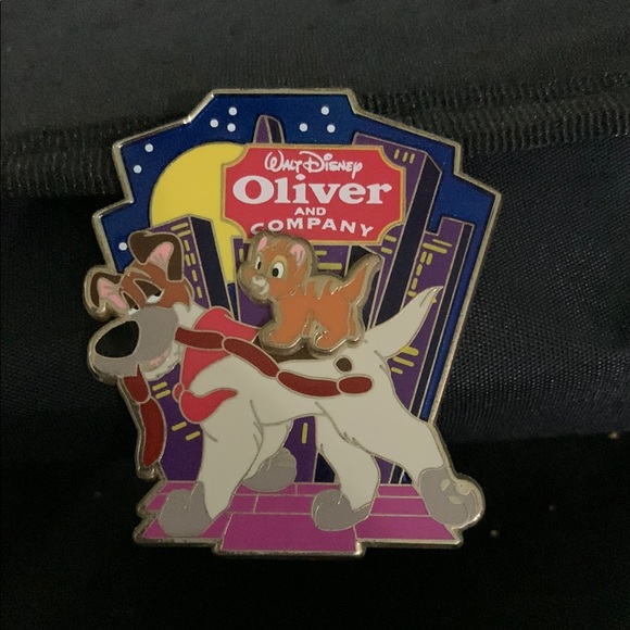Disney | Jewelry | Disney Oliver And Company Disney Pin Limited Edition ...